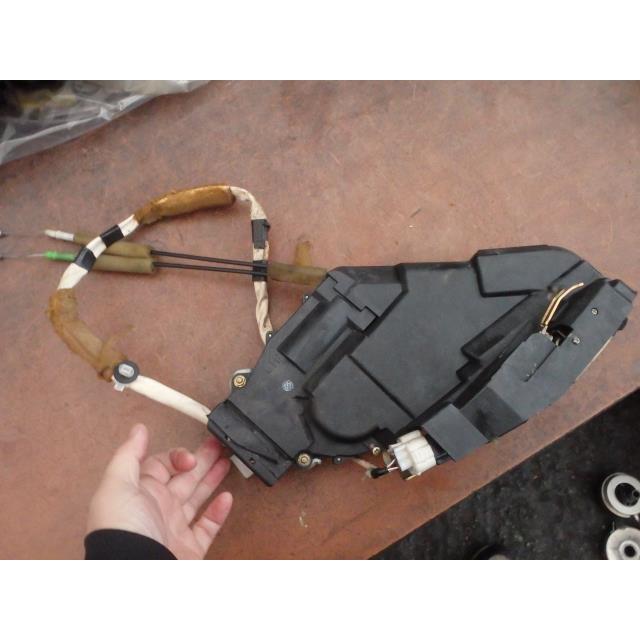 セルシオ UA-UCF30 左Rドアロックソレノイド B ERバージョン 3UZ-FE イージー付/ リアドア左側用/ 205765 ...