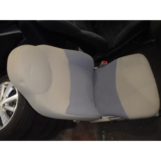 エッセ DBA-L235S ドライバーシート X KF-VE S32 207731 : used-part-factory - 通販 - Yahoo!ショッピング