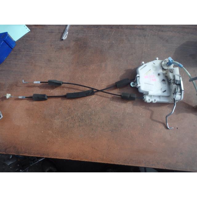 ステップワゴン DBA-RG1 右Fドアロックソレノイド K20A YR560M 208171 : used-part-factory - 通販 - Yahoo!ショッピング