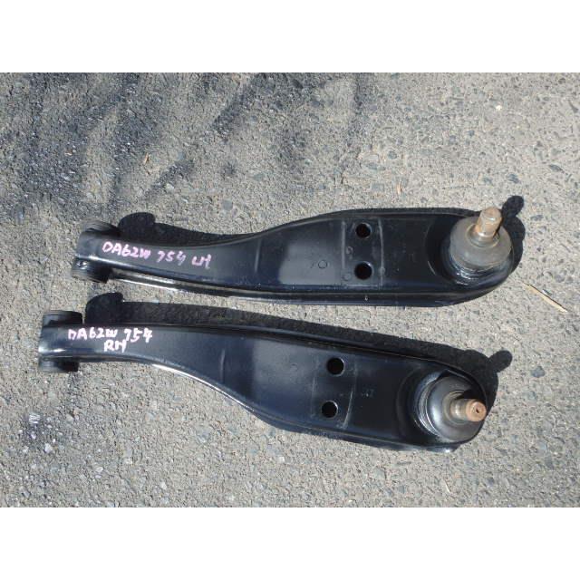 エブリィ GH-DA62W 右Fロアアーム ジョイポップターボPZ 4WD K6AT ZA4 45201-77A10 左右セット/ 209228 : 000020922851720 ...