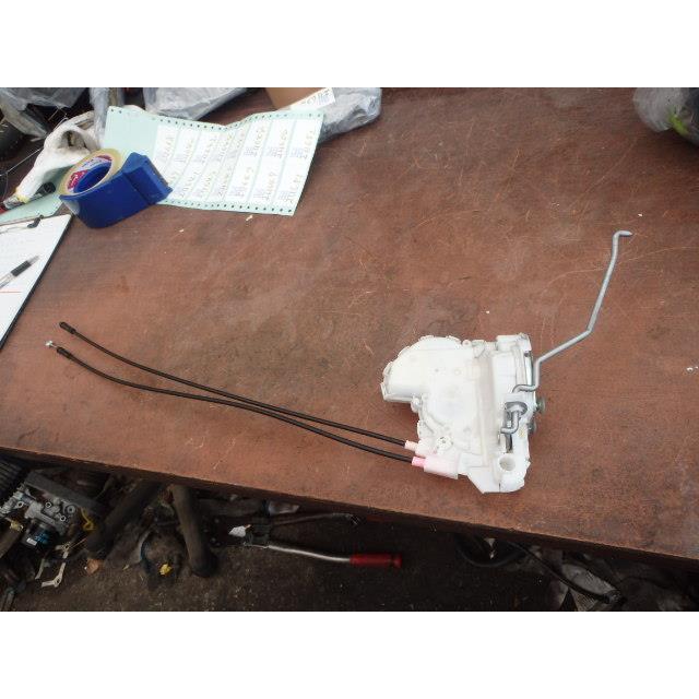 NV100クリッパー HBD-DR17V 左Fドアロックソレノイド R06A 26U 211637 : used-part-factory - 通販 - Yahoo!ショッピング