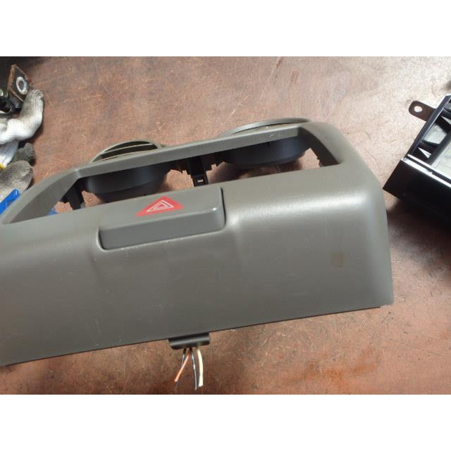 キャロル DBA-HB24S クラスターパネル G2 K6A ZFB 73821-72J0 オーディオパネル/HA24S 211761 ...