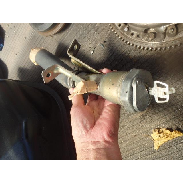 ミニキャブ GBD-U61T 燃料キャップ VX-SEエアコン付 3G83 212040 : used-part-factory - 通販 ...