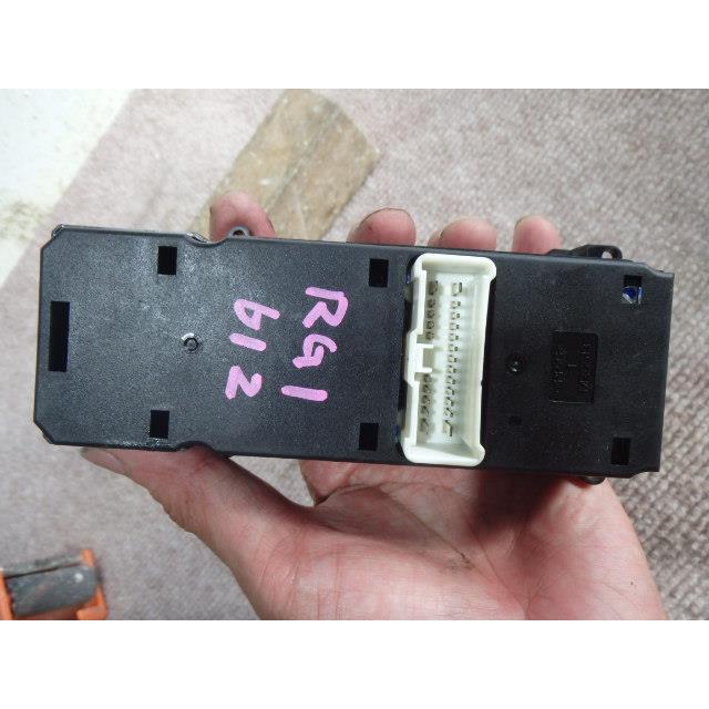 ステップワゴン DBA-RG1 パワーウインドウスイッチ G K20A 212861 : used-part-factory - 通販 - Yahoo!ショッピング