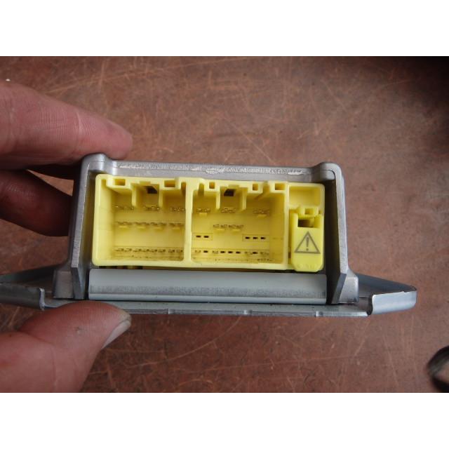 ミニキャブ GBD-U61V その他 電装部品 CD 3G83 W37 W2T66071 8635A165 エアバックコンピューター ...