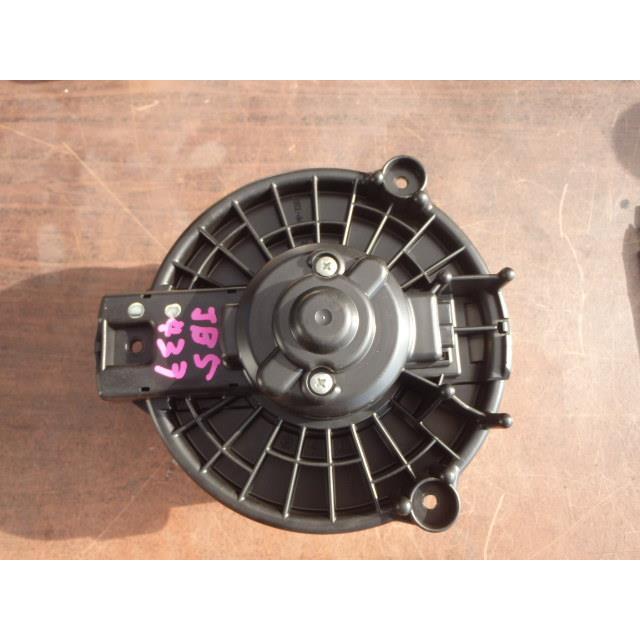 ライフ DBA-JB5 ヒーターブロアモーター C P07A YR546 215326 : used-part-factory - 通販 - Yahoo!ショッピング