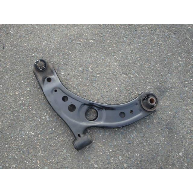 パッソ DBA-QNC10 右Fロアアーム G K3-VE X07 48068-B1010 215966 : used-part ...