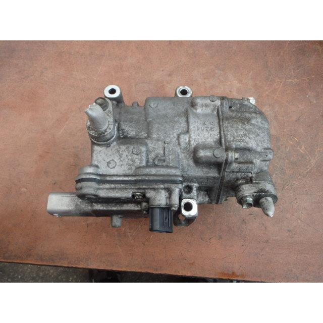 プリウス DAA-ZVW30 A/Cコンプレッサー L 2ZR-FXE 042200-0212 88370-47030 216960 ...