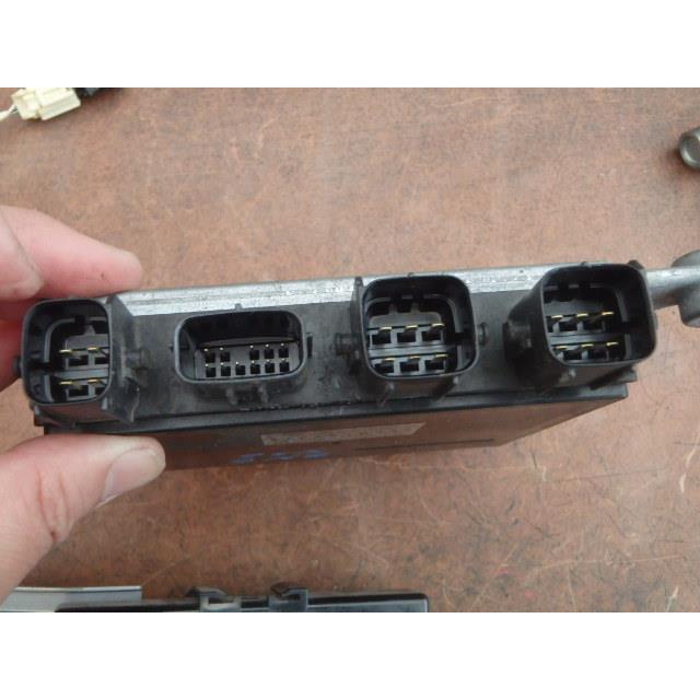 86 DBA-ZN6 その他 電装部品 GT FA20D D4S 22635JB000 SU003-0042 インジェクタードライバ ...