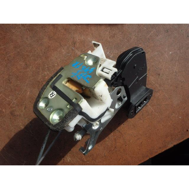 ライフ CBA-JB5 右Fドアロックソレノイド D P07A NH624P 運転席側ドアロック 220096 :000022009664550:used-part-factory - 通販 ...