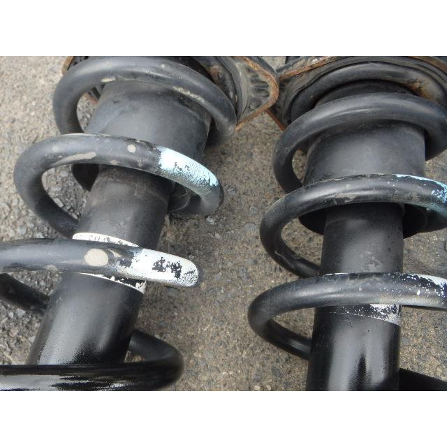 ストリーム DBA-RN6 ストラット・アブソーバーセット(1台分) X R18A NH700M 51601-SMA-J03 224027 : 000022402751500 : used ...