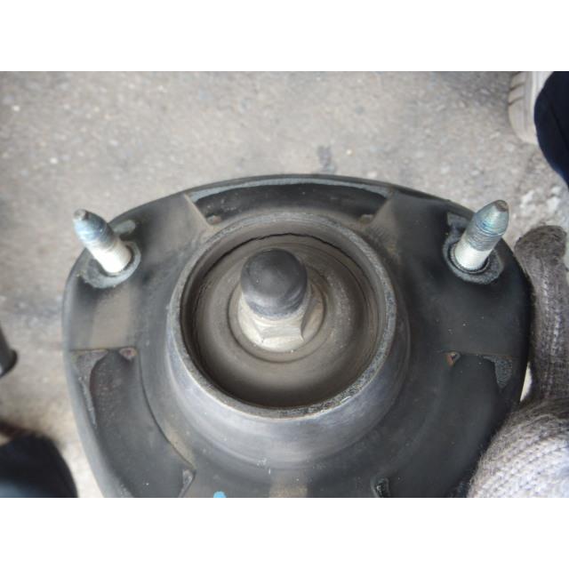 ストリーム DBA-RN6 ストラット・アブソーバーセット(1台分) X R18A NH700M 51601-SMA-J03 224027 : 000022402751500 : used ...