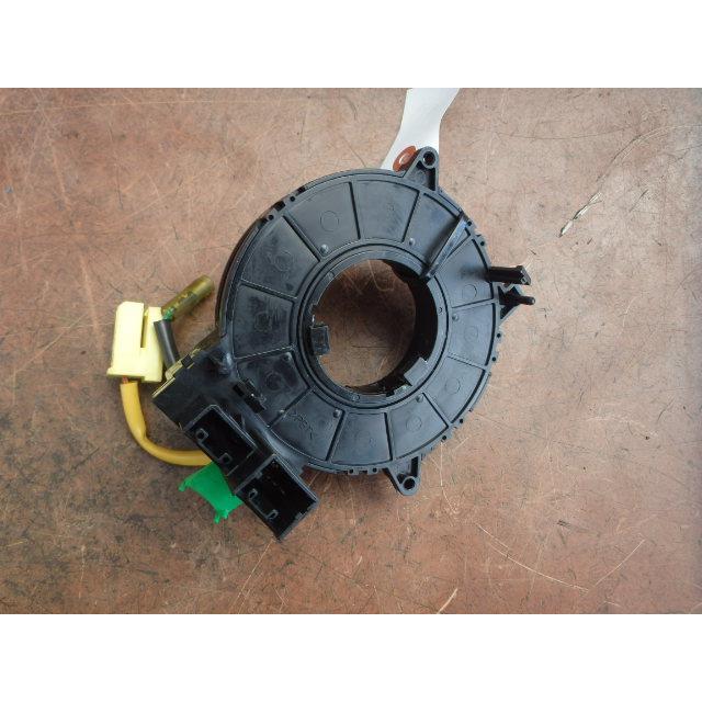 ミニキャブ GBD-U62V その他 電装部品 CD 4WD 3G83 A31 スパイラルケーブル 224052 :000022405269950:used-part-factory - 通販 ...