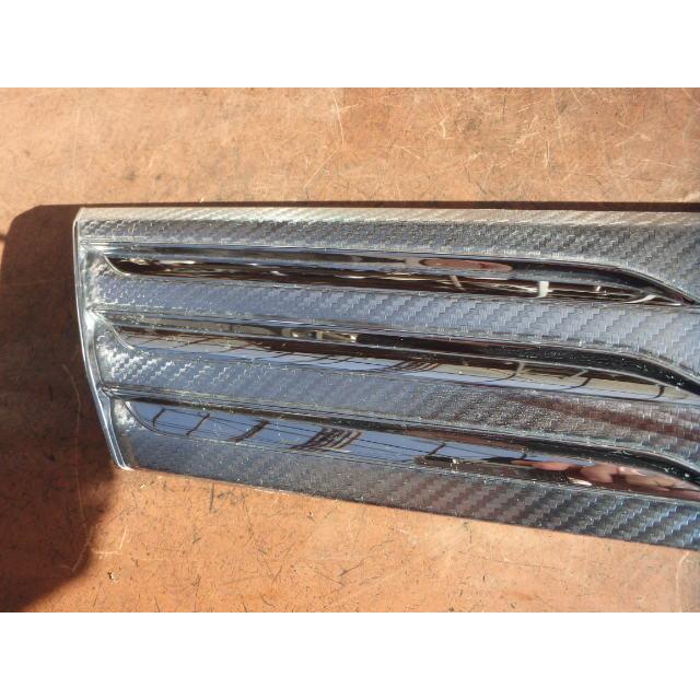 タント DBA-L375S ラジエータグリル カスタムX KF-VE G52 53105-B2090 カスタム後期/フードパネル用/メッキ ...