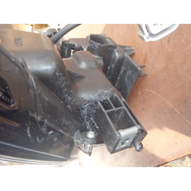 ランドクルーザープラド 3BA-TRJ150W ヘッドライト左 LH TX 4WD 5人 2TR-FE 60-262 81185-60U30 ...