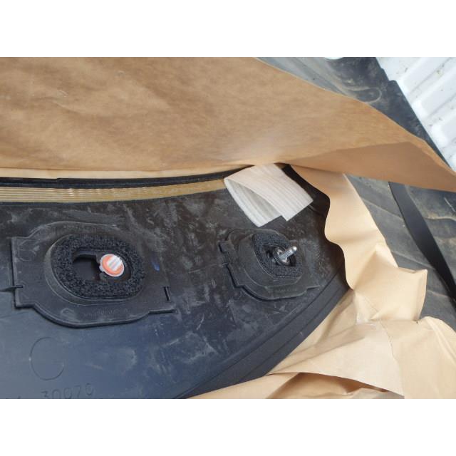 クラウン 6AA-AZSH35 その他 外装部品 クロスオーバーX 4WD A25A-FXS 76821-30070 トランク上部プレート/新 ...