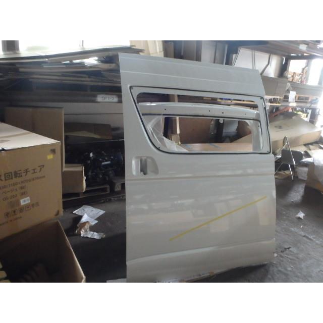 ハイエース 3BF-TRH221K 左Rドアパネル ワイド超ロングDX 3/6人 2TR-FE 070 67004-26610 902814 ...