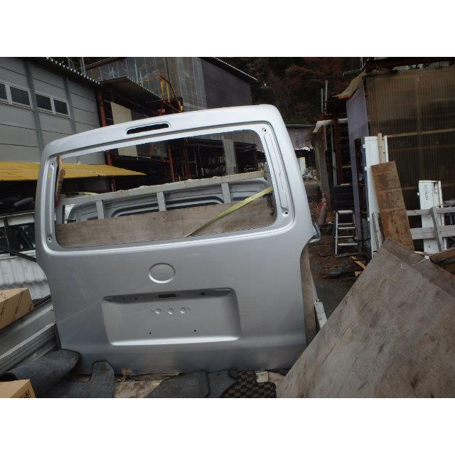 ハイエース QDF-GDH206V バックドアパネル ロング DX 4WD 3人 1GD-FTV 67005-26F72 902942 : used-part-factory - 通販 ...