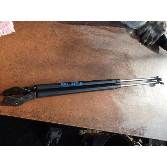 プレオ TA-RA1 バックドアダンパー 660 RS EN07-DEZ 821 銀 174407 : used-part-factory - 通販 - Yahoo!ショッピング