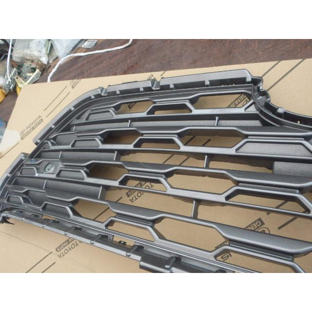 RAV4 RAV−4 6AA-AXAH54 その他 外装部品 A25A-FXS 53112-42221 バンパー内インナーグリル/センサー穴 ...