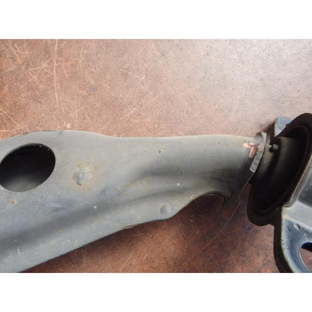 プレオ LE-RV1 左Fロアアーム 660 A EN07-I 210 銀 20202KE050 191348 : ...