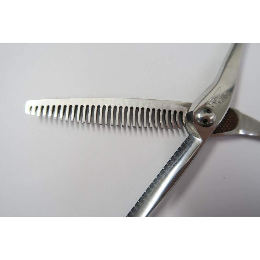 Cランク トギノン TOGINON セニング 美容師・理容師 5.8インチ 左利き 中古:H-9204 : 中古シザー買取販売専門店Kittemi - 通販 - Yahoo!ショッピング