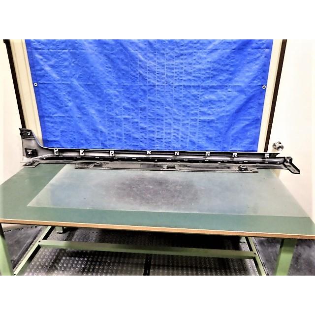 E048 レジェンド KC2 左 サイドステップ サイドシルモール 71850-TY2 : v202204201442 : V TRUST - 通販 - Yahoo!ショッピング