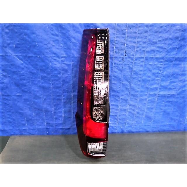 S646 ノア エスクァイア ZRR80G ZWR80G ZRR80W 前期 左テール 28-231 美品 : V TRUST - 通販 - Yahoo!ショッピング