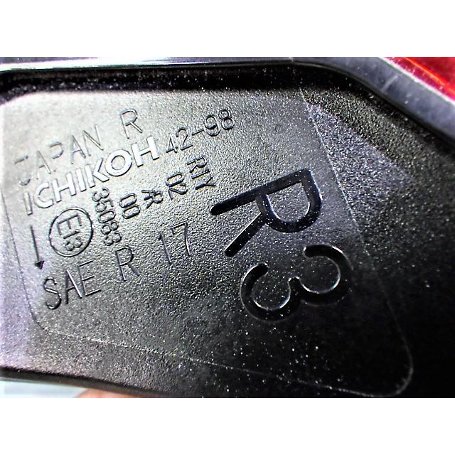 S678 RAV4 ラブ4 MXAA52 MXAA54 AXAH52 AXAH54 右テール 内 42-98 81580-42151 美品 : V TRUST - 通販 - Yahoo!ショッピング