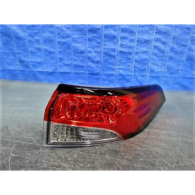 S996 カローラ NRE210 ZRE212 ZWE211 ZWE214 右テール LED 12-635 美品 : V TRUST - 通販 ...