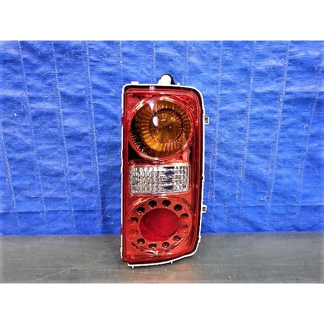 S346 エルグランド E51 後期 右テール D005 美品 : V TRUST - 通販 - Yahoo!ショッピング