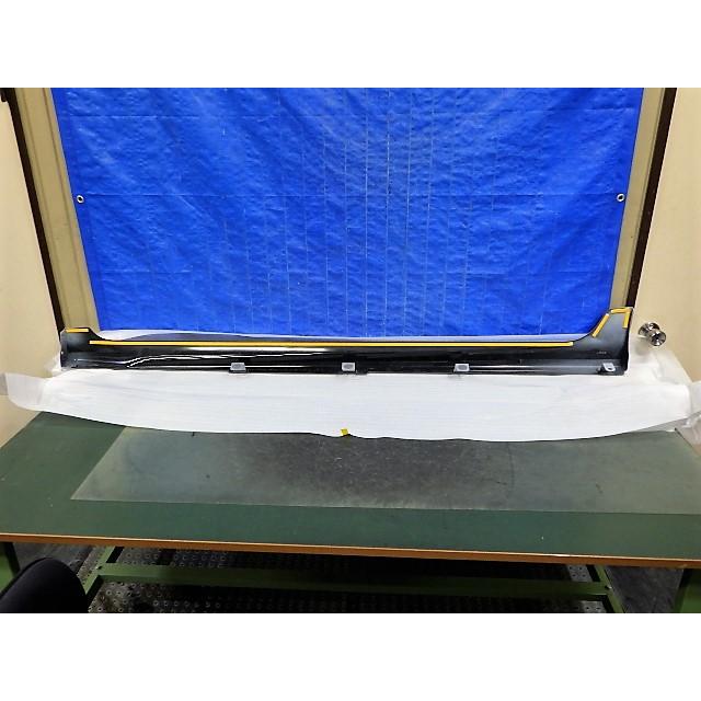 E066 オーリス 181 右 サイドステップ サイドスカート NZE181H NZE184H ZRE186H 未使用品 美品 : V TRUST - 通販 - Yahoo!ショッピング