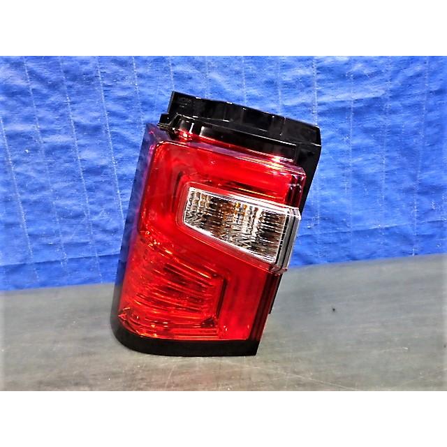 S1260 デリカ D5 D:5 CV1W 後期 左テール EFM924-01010 8330B-137 美品 : V TRUST - 通販 ...