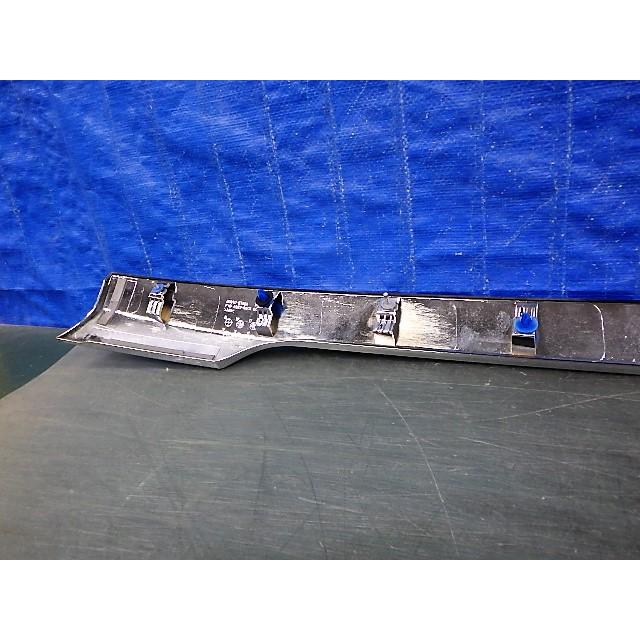 G035 セレナ C27 リアゲートガーニッシュ リアガーニッシュ 90810 5TA0A : V TRUST - 通販 - Yahoo!ショッピング