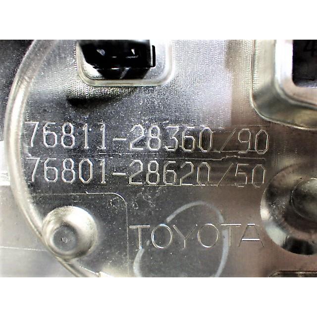 L157 ヴォクシー ハイブリッド ZWR80G ZWR80W 後期 リアガーニッシュ 76811-28360/90 76801-28620/ ...