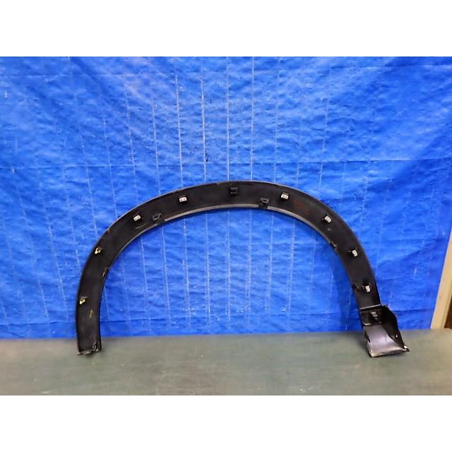 C241 ヴェゼル RV3 RV4 RV5 RV6 右 フロント フェンダー アーチモール 74107-3M0-J0/J1 ...