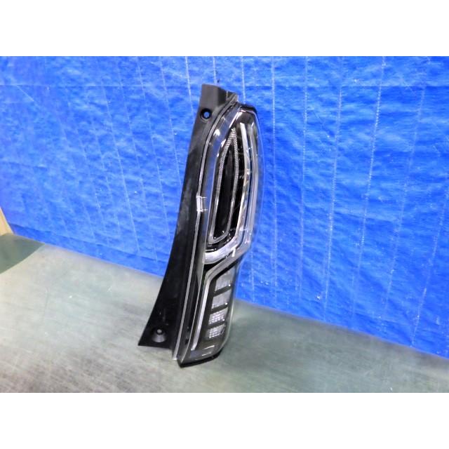 K1179 N-BOXカスタム JF3 JF4 右テール LED D186 33500-TTA-J114-M1 D N BOX カスタム 美品 ...