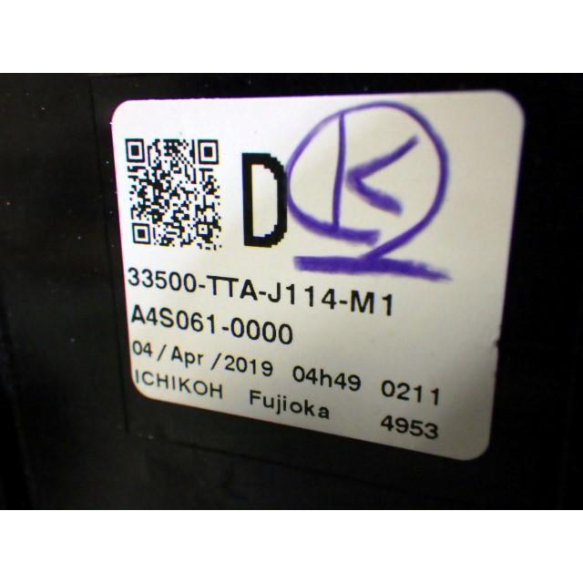 K1179 N-BOXカスタム JF3 JF4 右テール LED D186 33500-TTA-J114-M1 D N BOX カスタム 美品 ...