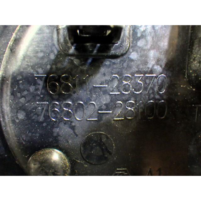 L289 エスクァイア ハイブリッド 80 後期 リアガーニッシュ 76811-28370 76802-28100 76801-28630/ ...