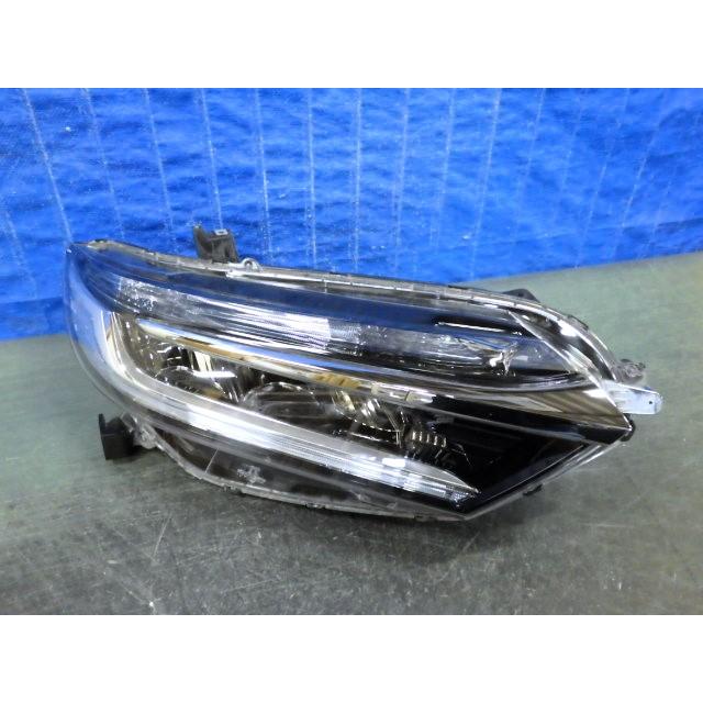 2494 シャトル ハイブリッド GP7 GP8 右ライト LED W2386 D1 美品 : V TRUST - 通販 - Yahoo!ショッピング