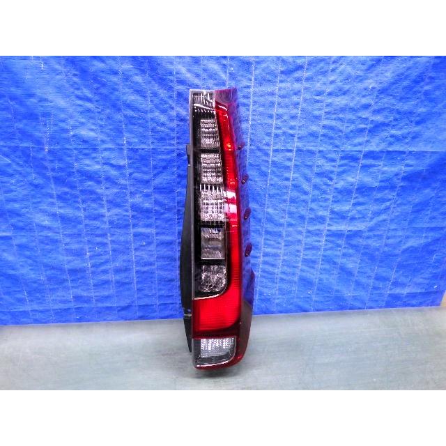 S264 ノア エスクァイア ZRR80G ZWR80G ZRR80W 前期 右テール LED 28-231 AR 美品 : V TRUST - 通販 - Yahoo!ショッピング