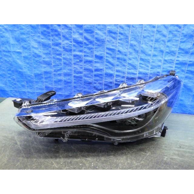 2782 カローラクロス ZSG10 ZVG11 ZVG15 左ライト LED 16-177 Z レンズ美品 : V TRUST - 通販 - Yahoo!ショッピング
