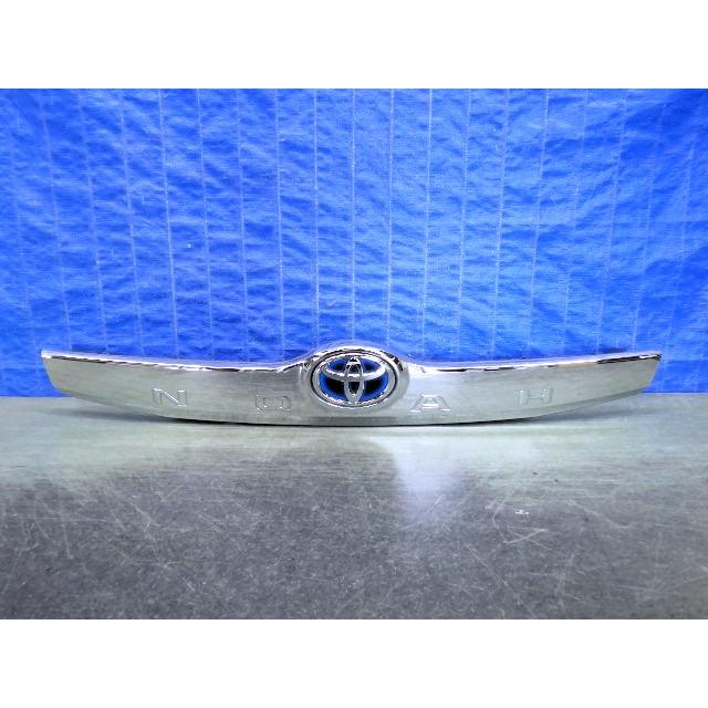 L495 ノア ハイブリッド ZWR80G 前期 リアガーニッシュ 76811-28280 76801-28480 良品 : V TRUST - 通販 - Yahoo!ショッピング