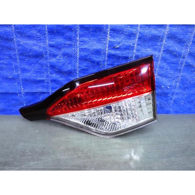 K1024 カローラ NRE210 ZRE212 ZWE211 ZWE214 右テール 内 12-638 美品 : V TRUST - 通販 ...