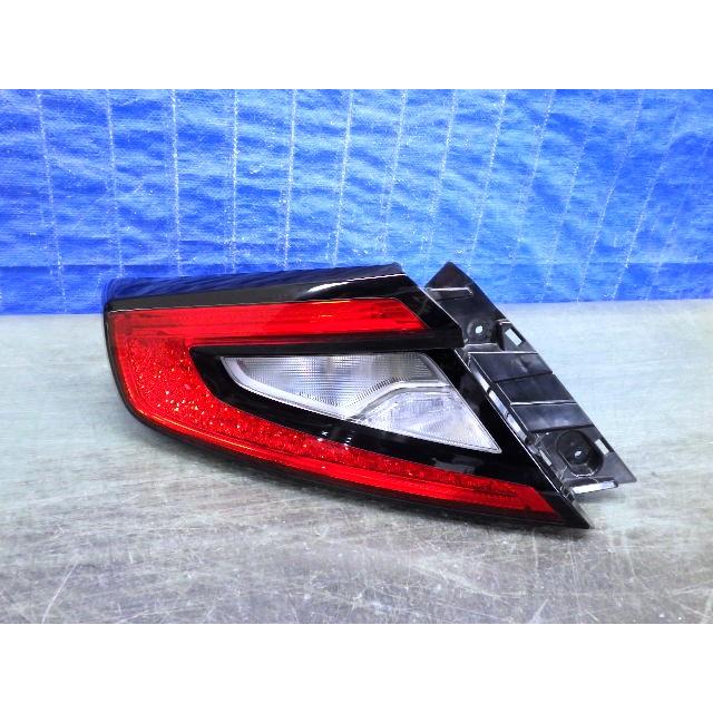 K1180 WRX S4 VBH 左テール LED D256 84201 VC010 6B 美品 : V TRUST - 通販 - Yahoo!ショッピング