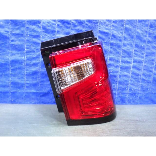 K525 デリカ D5 D:5 CV1W 後期 右テール EFM924-01020 8330B-138 美品 : V TRUST - 通販 ...