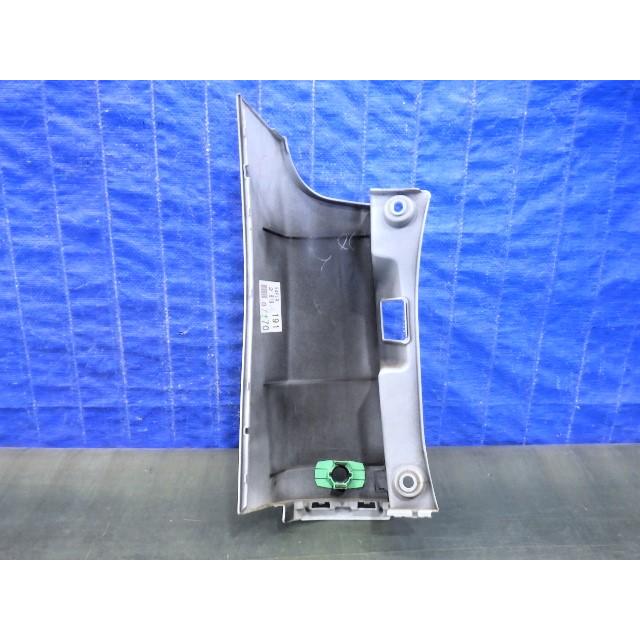 K1246 ノア ヴォクシー エスクァイア ZRR80G ZRW80G ZRR80W ZWR80W 右 リア バンパー アッパー カバー ...