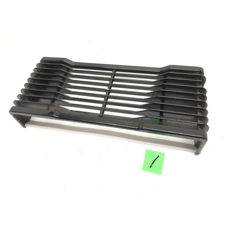 【C2】 ★単体(B066) (1) ラジエターガード カバー GT750B★スズキ 旧車 GT750 : VALLEYS PARTS - 通販 - Yahoo!ショッピング