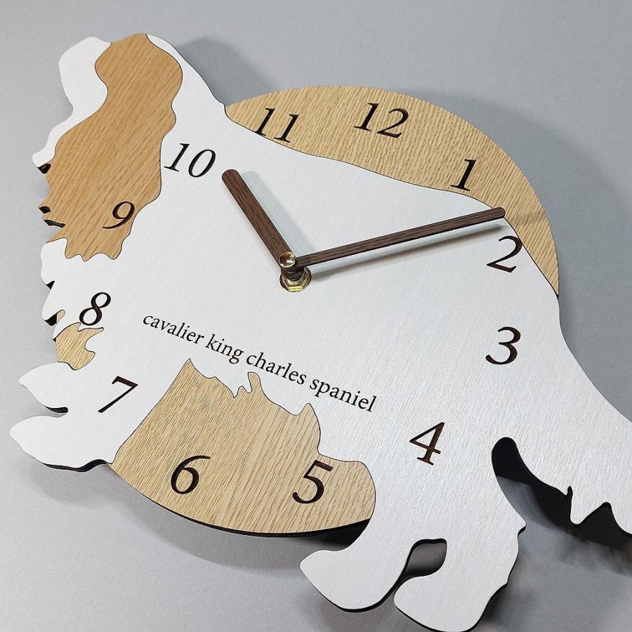 はみだしワンちゃん壁掛け時計 キャバリア 静音壁掛け時計 おしゃれ 職人が作る日本製 プレゼント 贈り物 : VANIVOヤフー店 - 通販 - Yahoo!ショッピング