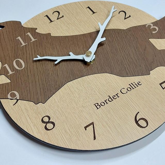 はみだしワンちゃん壁掛け時計 ボーダーコリー 茶色 静音壁掛け時計 おしゃれ 職人が作る日本製 プレゼント 贈り物 : VANIVOヤフー店 - 通販 - Yahoo!ショッピング